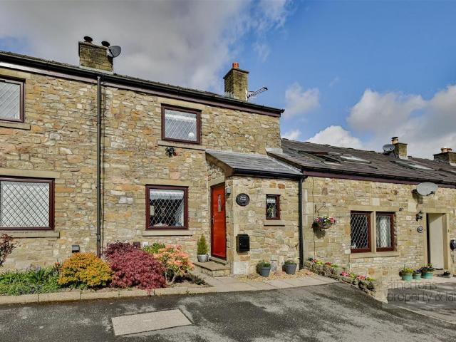 2 bedroom cottage for sale