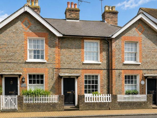 2 bedroom cottage for sale