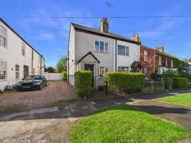 2 bedroom cottage for sale