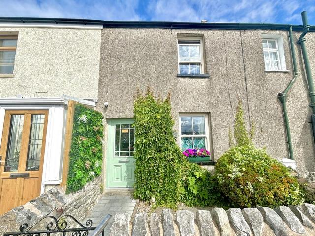 2 bedroom cottage for sale