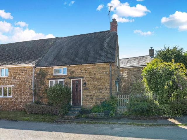 2 bedroom cottage for sale