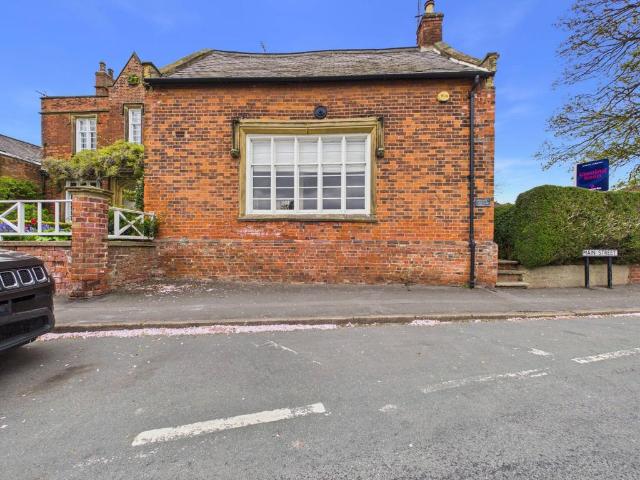 2 bedroom cottage for sale