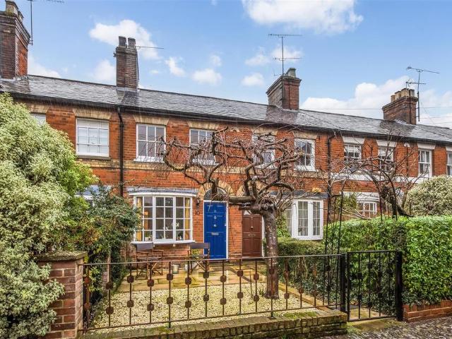 2 bedroom cottage for sale