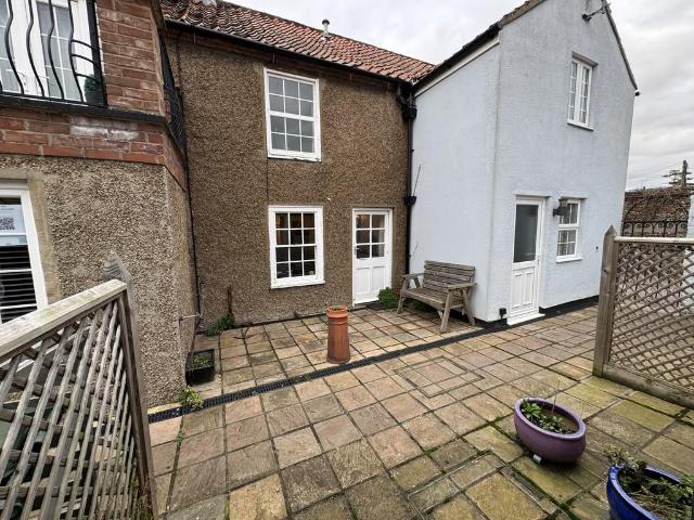 2 bedroom cottage for sale