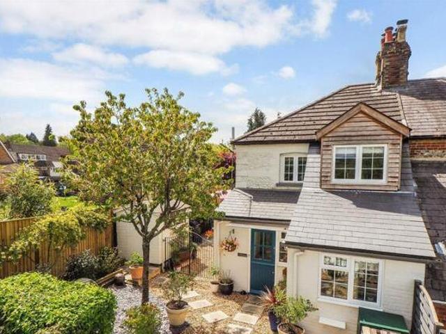 2 Bedroom Cottage For Sale In Thruxton