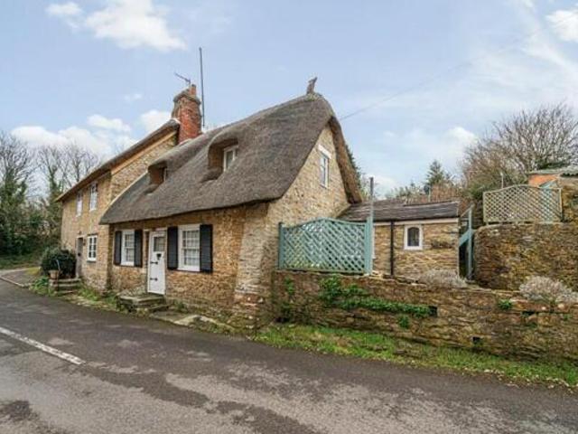 2 Bedroom Cottage For Sale In Weymouth