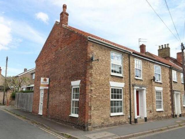 2 Bedroom Cottage For Sale In Winterton, Scunthorpe