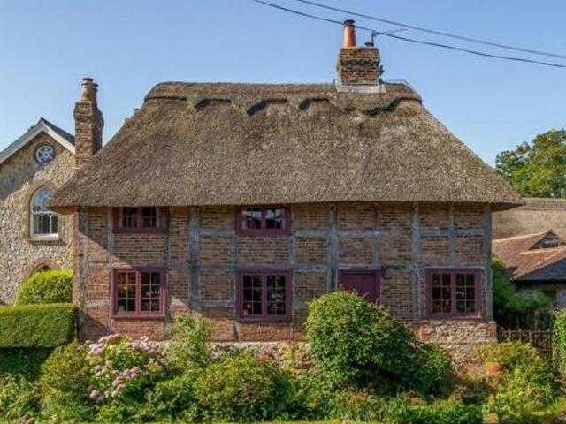 2 Bedroom Cottage For Sale In Amberley, West Sussex