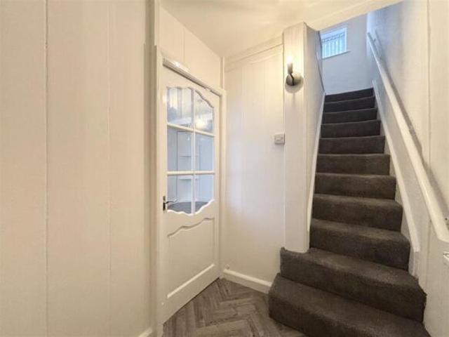 2 bedroom cottage for sale in Ambler Thorn, Queensbury, Bradford, BD13