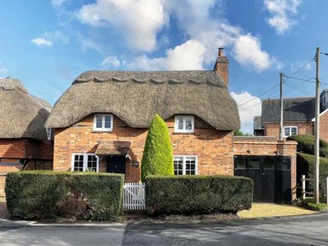2 Bedroom Cottage For Sale In Basingstoke, Hampshire