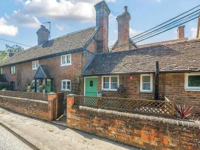 2 Bedroom Cottage For Sale In Berkshire