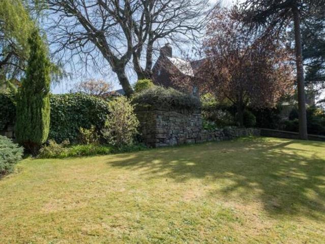 2 bedroom cottage for sale in Botanical Road, Botanical Gardens, S11