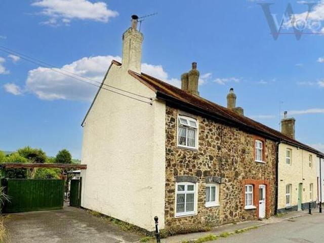 2 Bedroom Cottage For Sale In Bovey Tracey