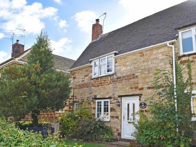 2 Bedroom Cottage For Sale In Blisworth