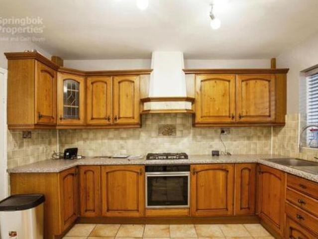 2 Bedroom Cottage For Sale In Bramley, Rotherham