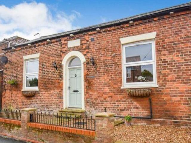 2 Bedroom Cottage For Sale In Goxhill, Barrow upon humber