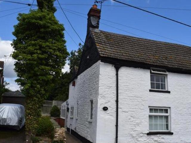 2 Bedroom Cottage For Sale In Hibaldstow