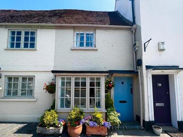 2 Bedroom Cottage For Sale In High Street