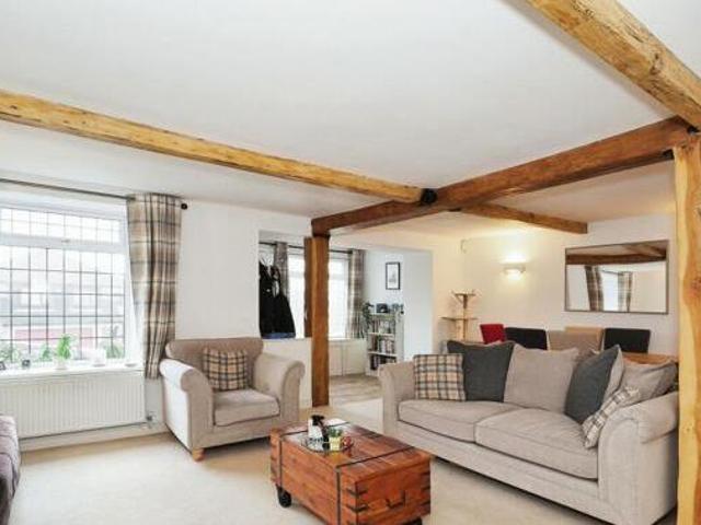 2 Bedroom Cottage For Sale In Huddersfield