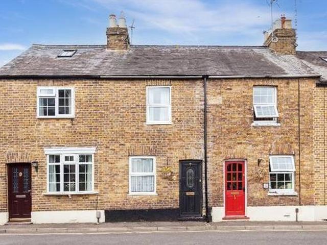 2 bedroom cottage for sale in King Stable Street Eton SL4