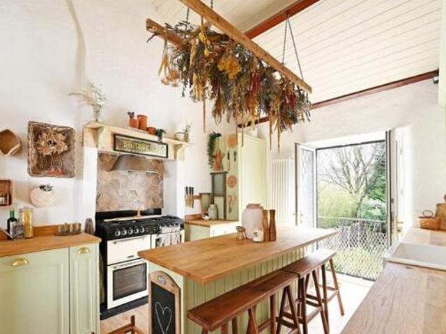2 Bedroom Cottage For Sale In Linley Lane, Woodhouse