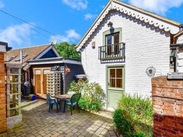 2 Bedroom Cottage For Sale In Lydd