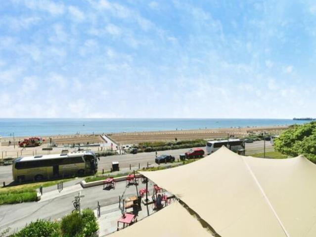 2 bedroom cottage for sale in Madeira Drive, Brighton, BN2