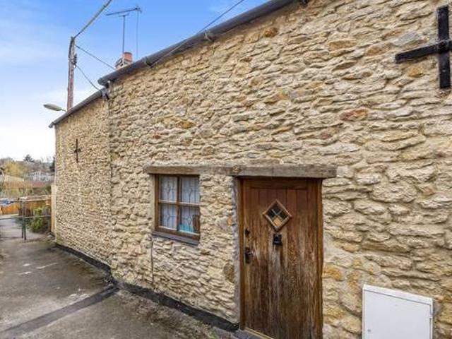 2 bedroom cottage for sale in Middle Barton Oxfordshire OX7