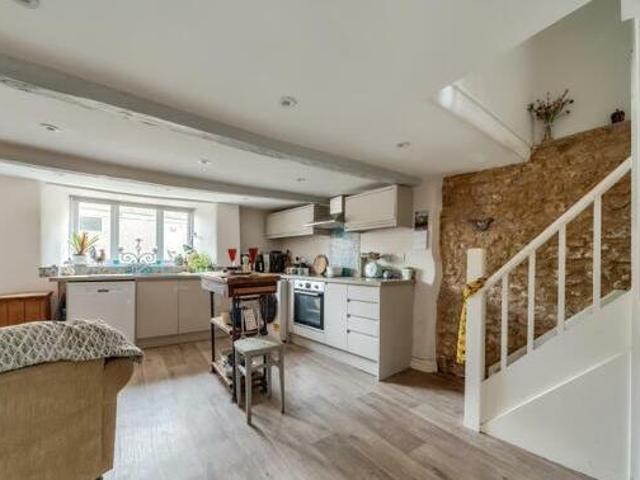 2 Bedroom Cottage For Sale In Oxfordshire