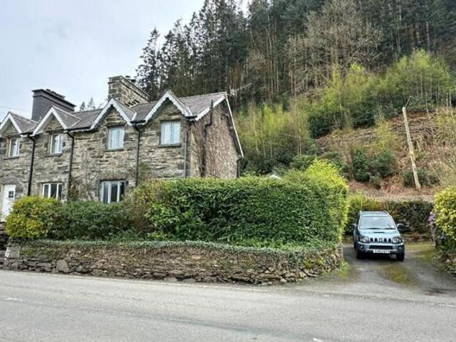 2 Bedroom Cottage For Sale In Penmaenpool, Dolgellau