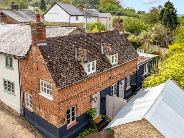 2 bedroom cottage for sale in Plough Cottage, Church Road, Bow Brickhill, MK17