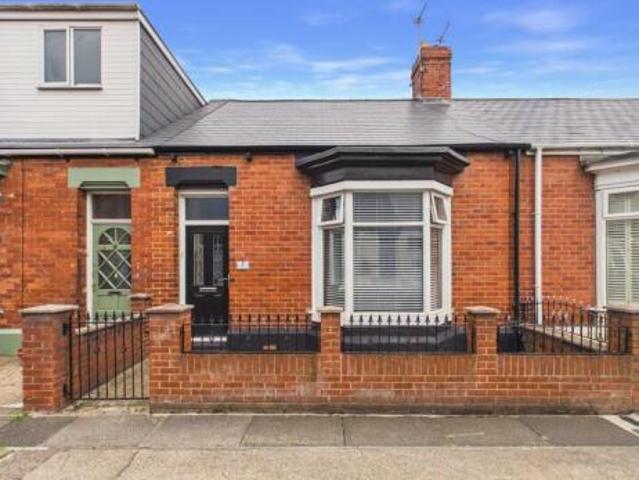 2 bedroom cottage for sale in Roxburgh Street, Roker, Sunderland, SR6