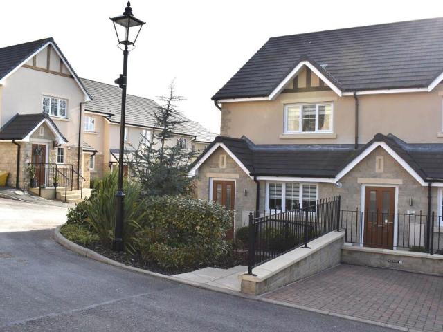 2 bedroom cottage for sale in Sanctuary Mews, Bromley Cross, BL7