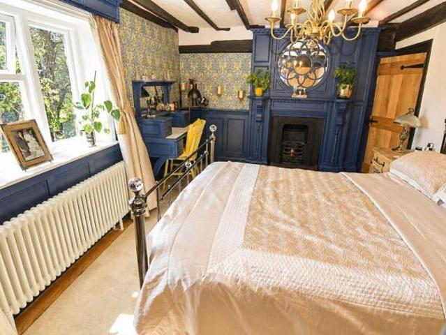 2 bedroom cottage for sale in Sandling, Maidstone, ME14