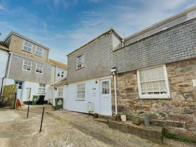 2 Bedroom Cottage For Sale In St Ives