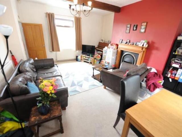 2 bedroom cottage for sale in Starting Post, Idle Moor, Bradford, BD10