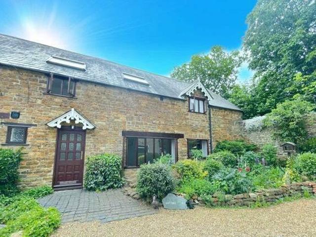 2 bedroom cottage for rent in The Cottage High Street Middleton Cheney OX17