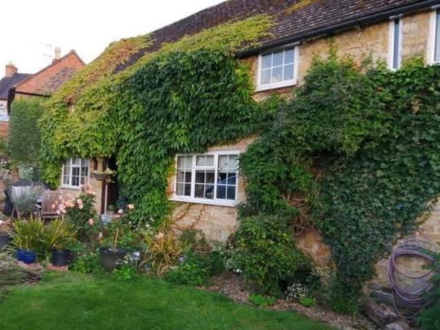 2 bedroom cottage for rent in WestonSubedge Chipping Campden GL55