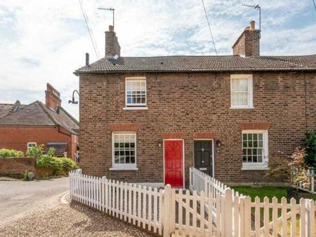 2 Bedroom Cottage For Rent In Wimbledon Village, London