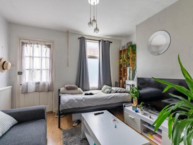 2 bedroom cottage for rent in Alexandra Road, St Albans, Herts, AL1