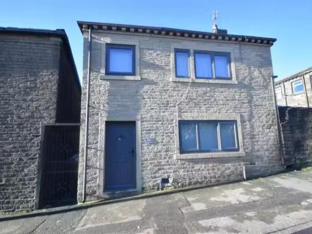 2 bedroom cottage for rent in Ambler Thorn, Queensbury, Bradfo.