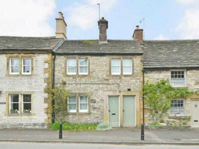 2 Bedroom Cottage For Rent In Ashford in the water