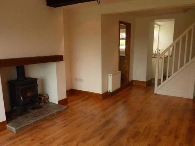 2 bedroom cottage for rent in Clitheroe Road Sabden BB7