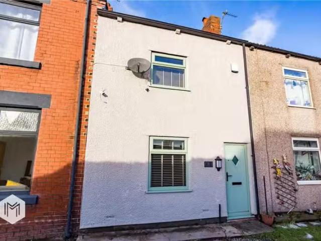 2 bedroom cottage for rent in Dorning Street, Blackrod, BL6