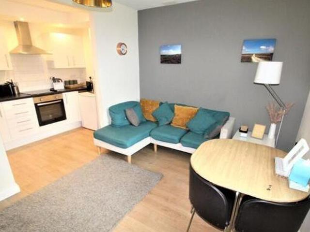 2 Bedroom Cottage For Rent In High Street