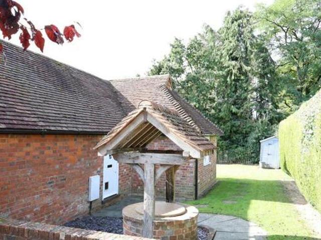 2 Bedroom Cottage For Rent In Hildenborough