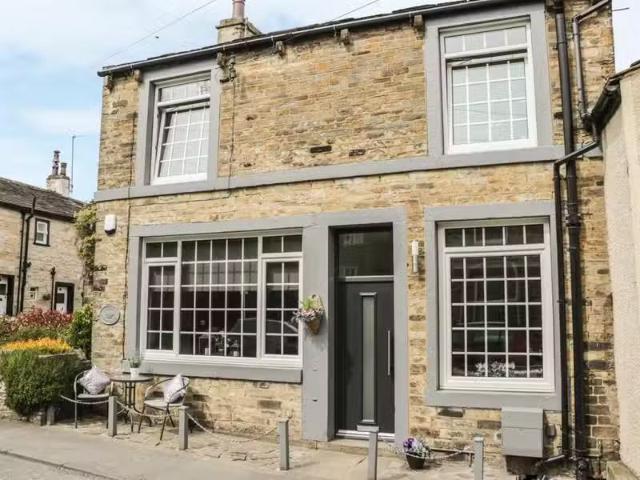 2 bedroom cottage for rent in Main Street, Cononley, BD20