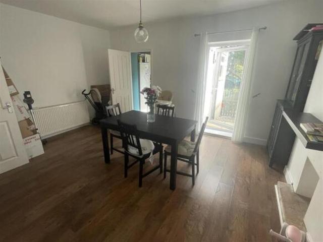 2 bedroom cottage for rent in Morley Road, Staple Hill, Bristol, BS16
