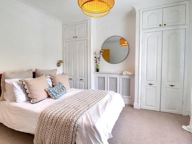 2 bedroom cottage for rent in North Road, Brentwood, CM14