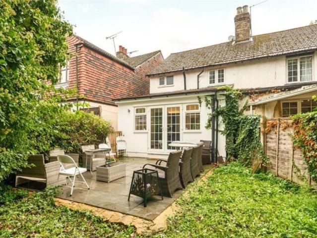 2 bedroom cottage for rent in Parkgate Road, Orpington BR6